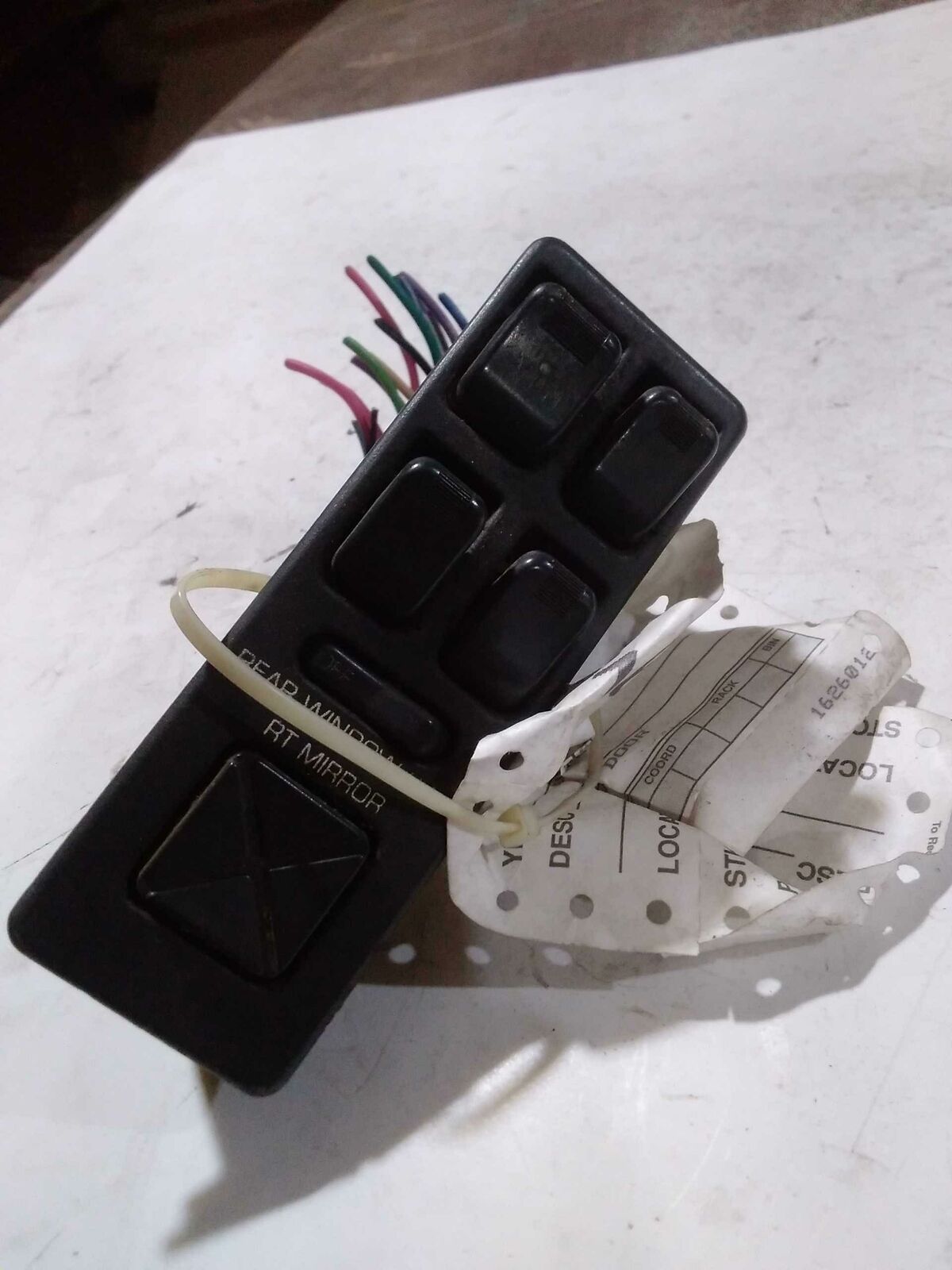 Power Window Switch SATURN S SERIES 93 – Vivander German Auto Recycling