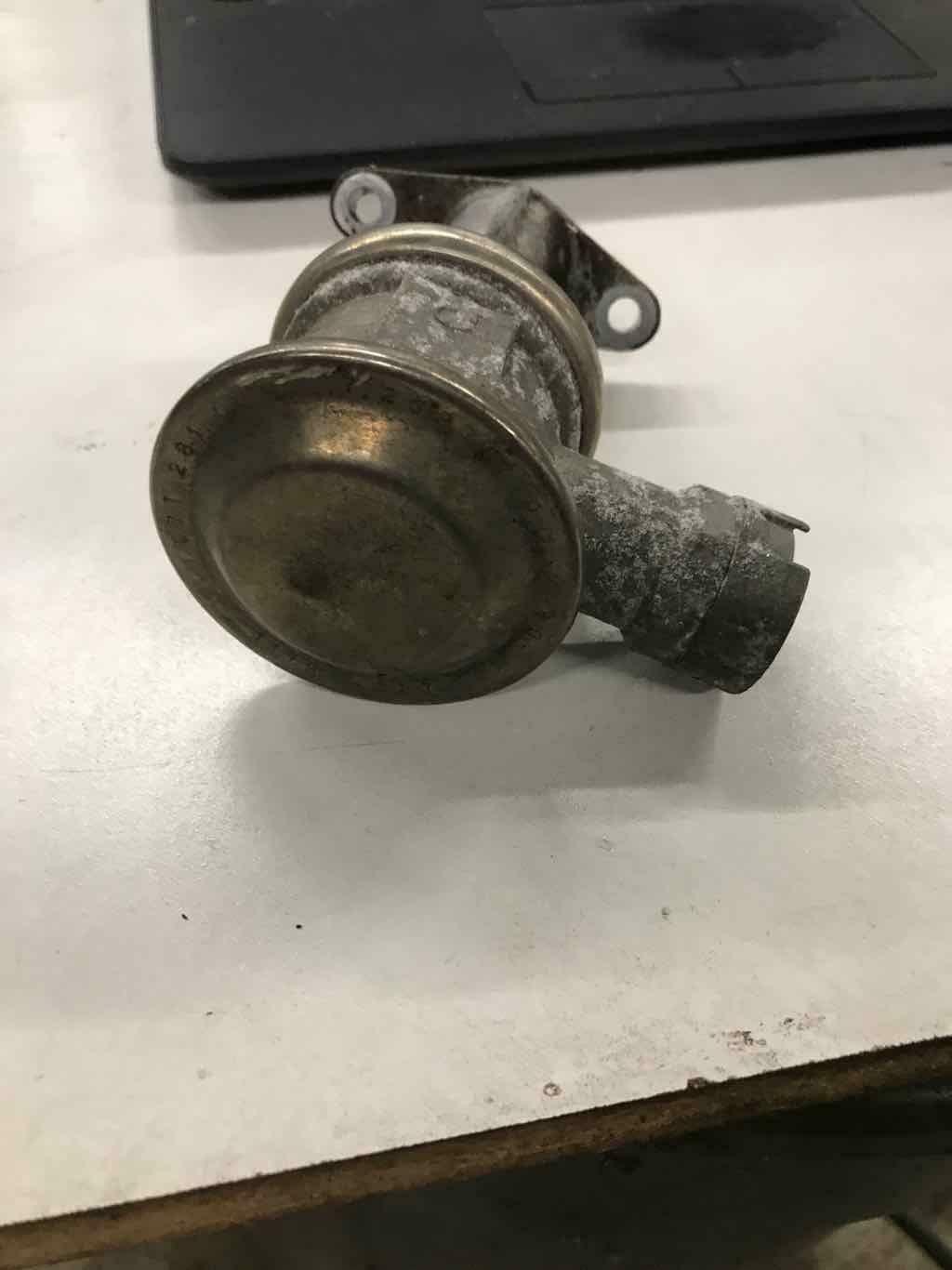 Air Management Valve BMW M5 08 – Vivander German Auto Recycling